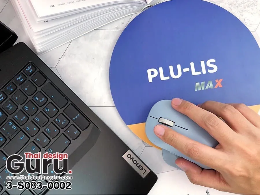 ผลิตแผ่นรองเมาส์พลาสติกไดคัทกลม Fullcolor พิมพ์แบรนด์ Plu-lis