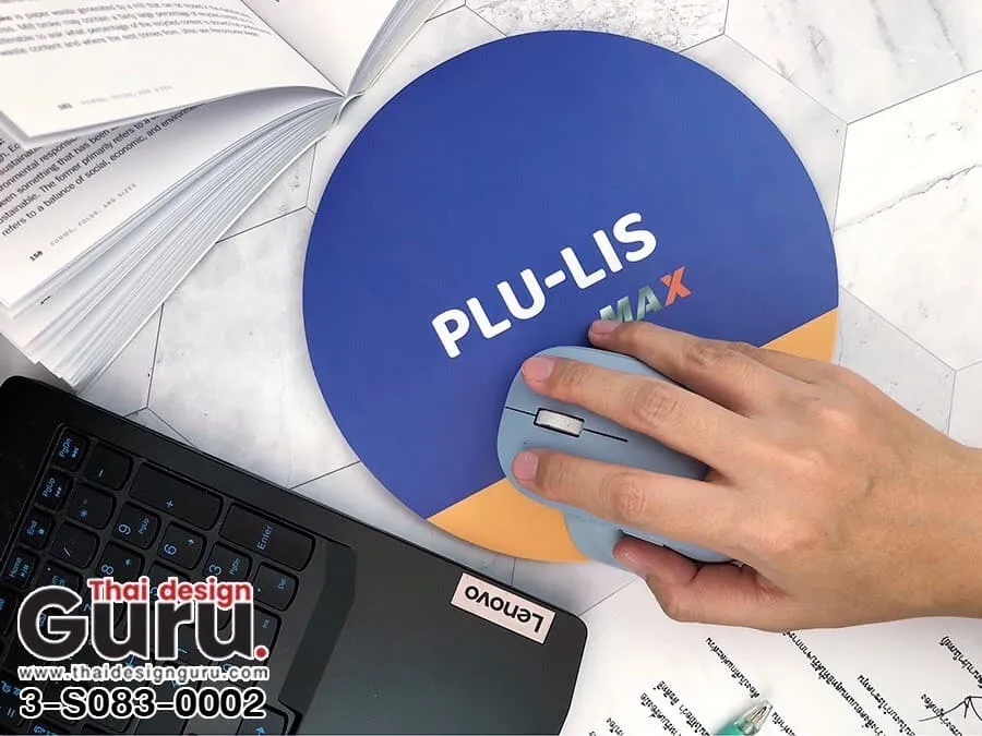 ผลิตแผ่นรองเมาส์พลาสติกไดคัทกลม Fullcolor พิมพ์แบรนด์ Plu-lis