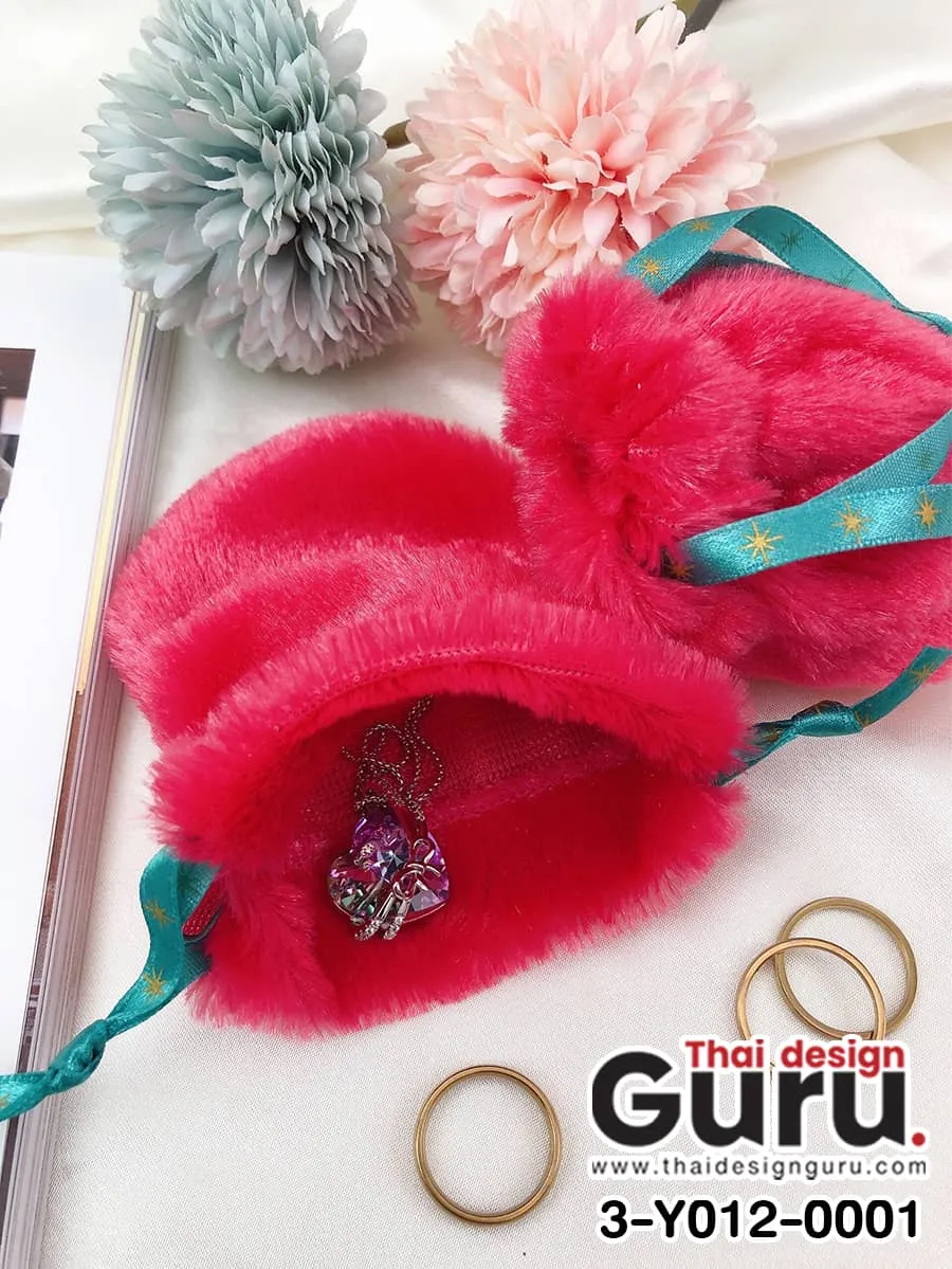 รับผลิตถุงหูรูดจิ๋ว ผ้าขนนุ่ม พร้อมริบบิ้นพิมพ์ลายดาว แบรนด์ Yavis