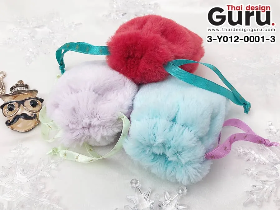 รับผลิตถุงผ้าหูรูดจิ๋ว ผ้าขนนุุ่ม พร้อมริบบิ้นพิมพ์ลาย แบรนด์ Yavis